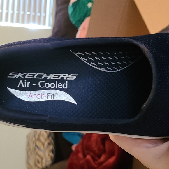 skechers Arch fit | Shoes | Skechers Arch Fit Podiatrist Certified Arch ...